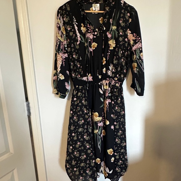 fig and flower | Dresses | Fig Flower Floral Black Dress L | Poshmark